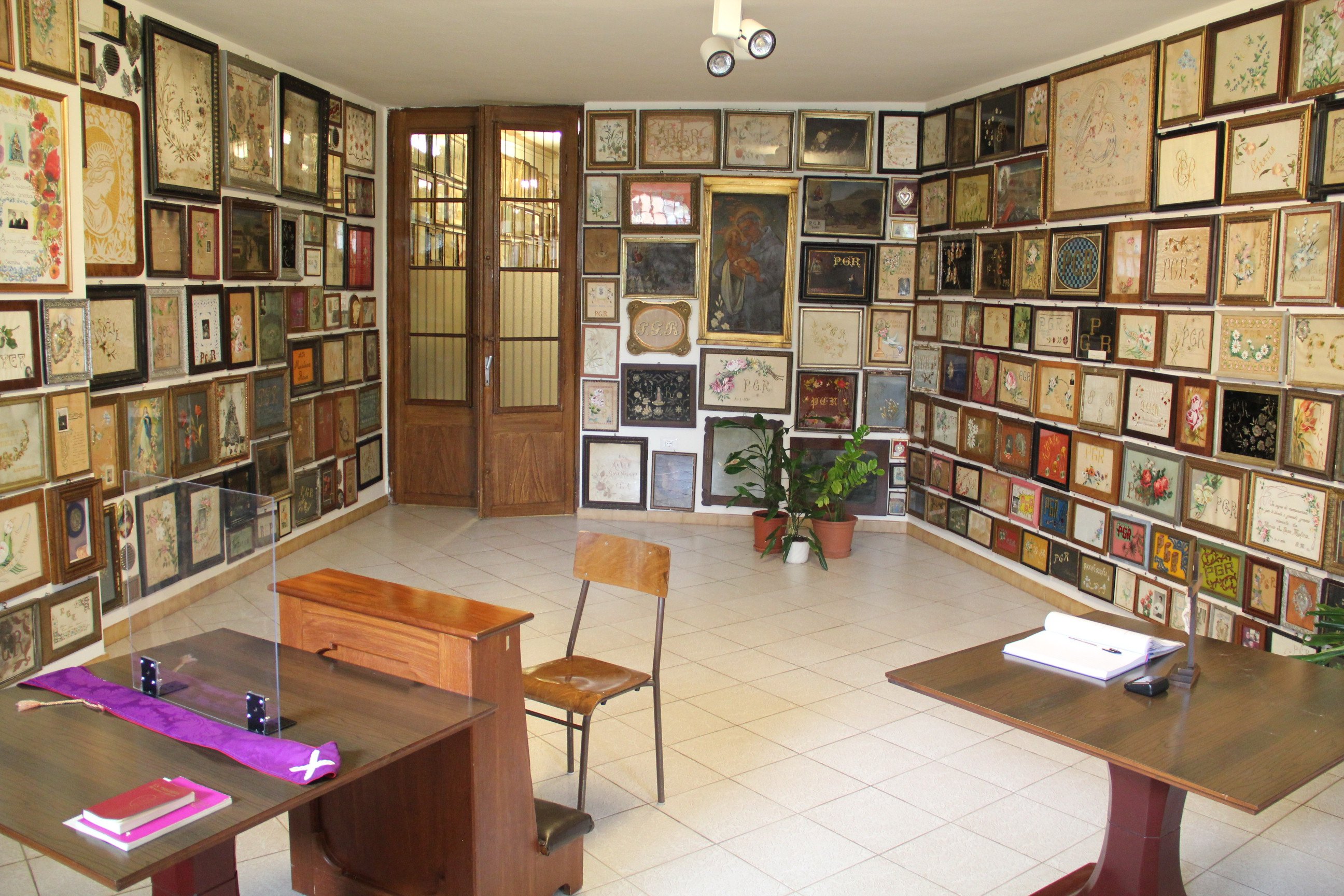 A Cormons oltre 500 ex voto a Rosa Mistica esposti in una mostra • Il ...