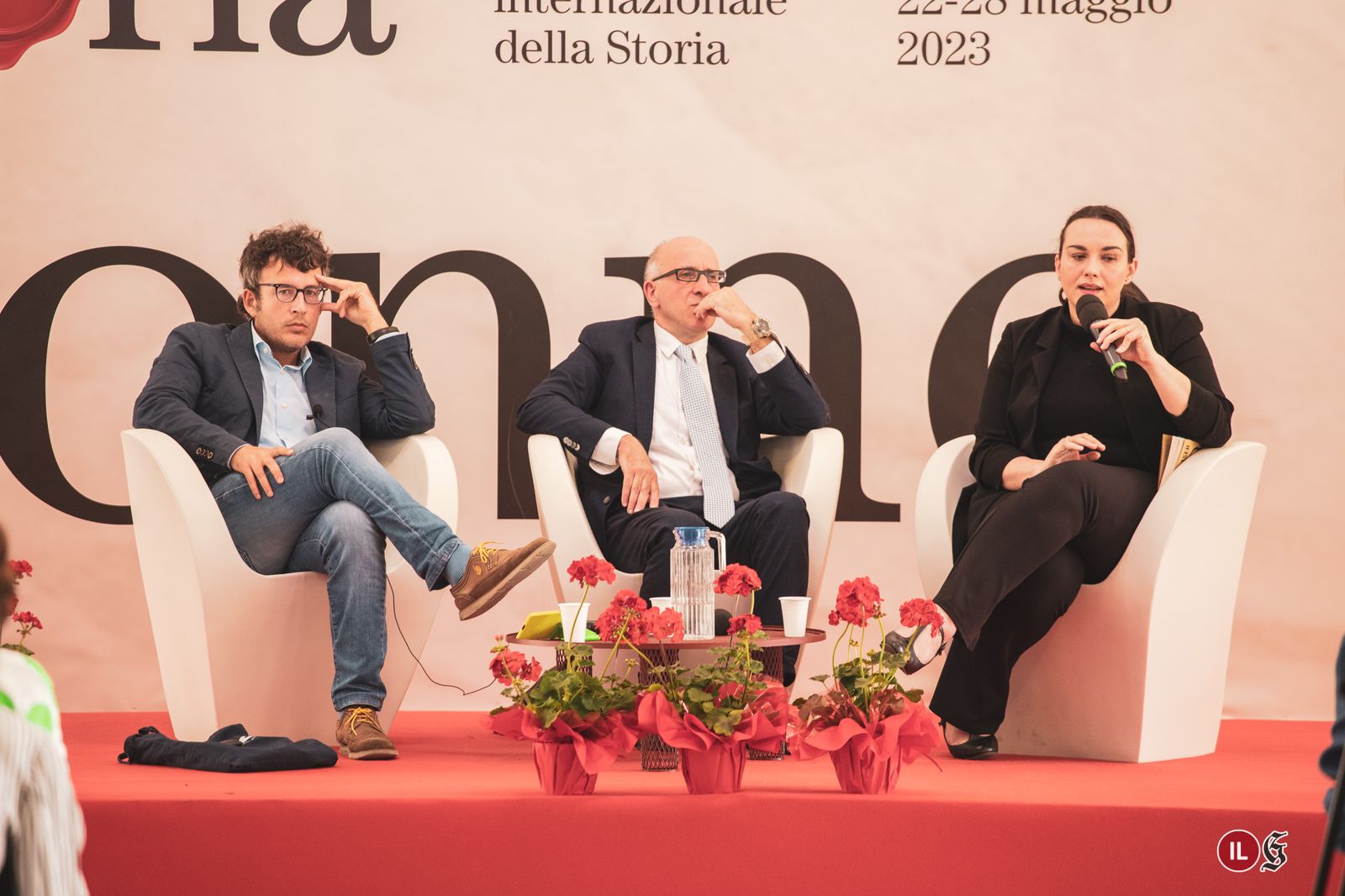 Le donne nel patriarcato, i mondi diversi di Fusaro e Gancitano a ...
